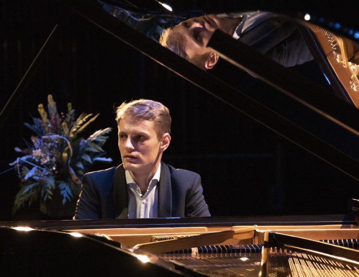 Russian pianist & German violinist to perform at Emerson Center ...